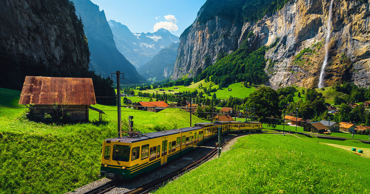 ALPINE SWISS VILLAGES & RAILS - American Tours